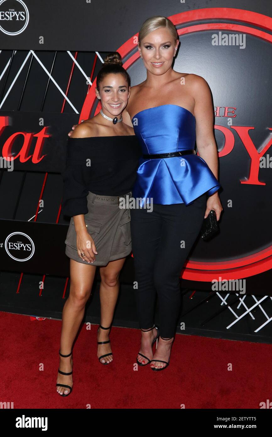Alpine Ski Racer Lindsey Vonn (R) and Gymanst Aly Raisman at the BODY ...