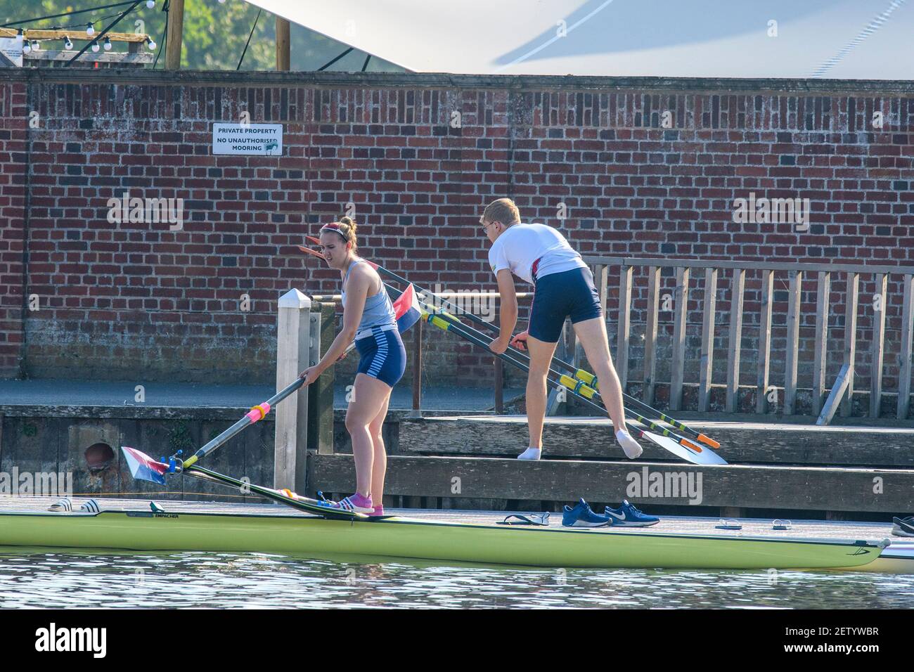 How to attach the scull hi-res stock photography and images - Alamy