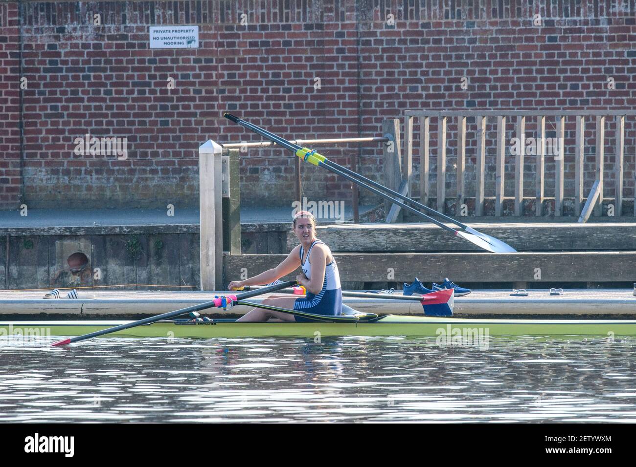How to attach the scull hi-res stock photography and images - Alamy
