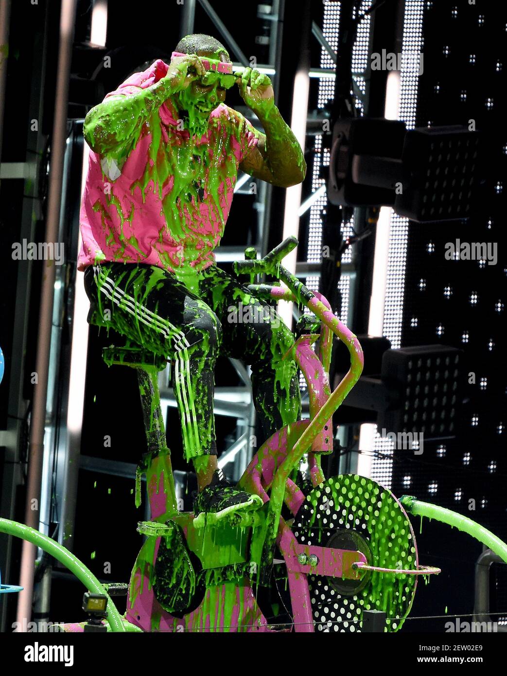 LOS ANGELES - JULY 13: NFL player Von Miller gets slimed on Nickelodeon ...