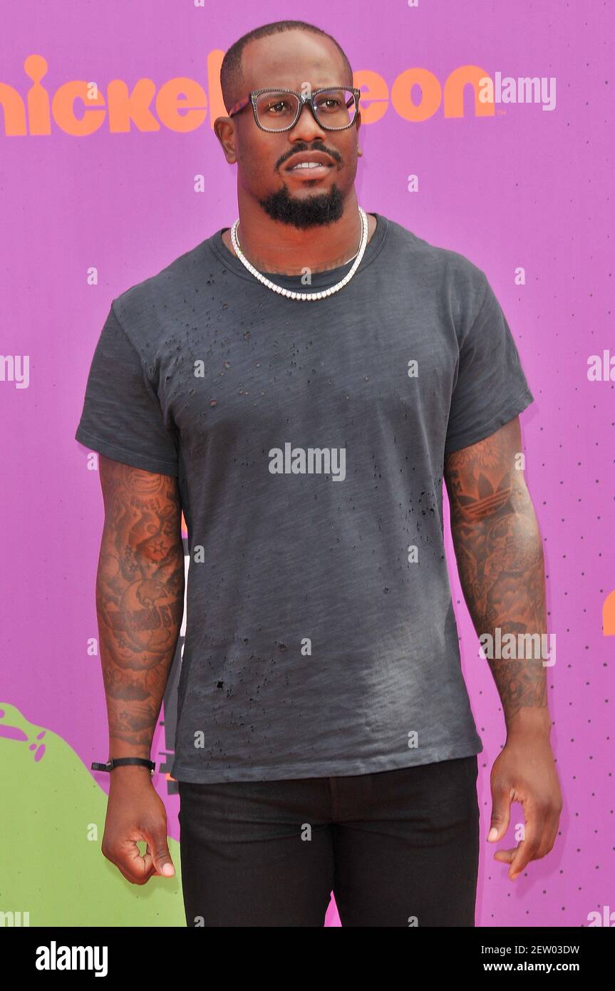 Von Miller arrives at the Nickelodeon Kids' Choice Sports Awards 2017 ...