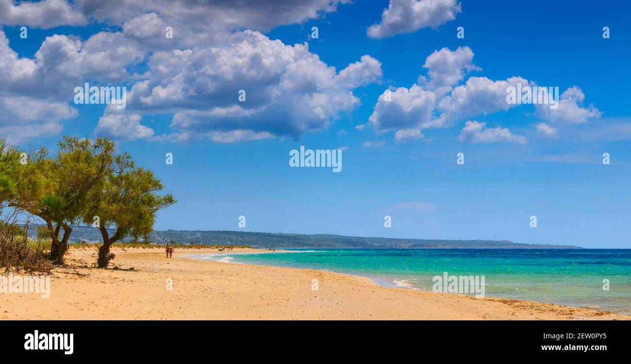 The most beautiful sandy beaches of Apulia: Marina Di Salve in Salento ...