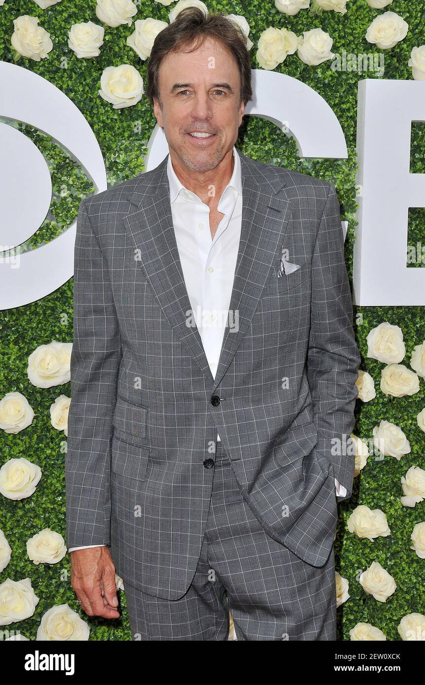Kevin Nealon arrives at the 2017 CBS Television Studios Summer Soiree ...