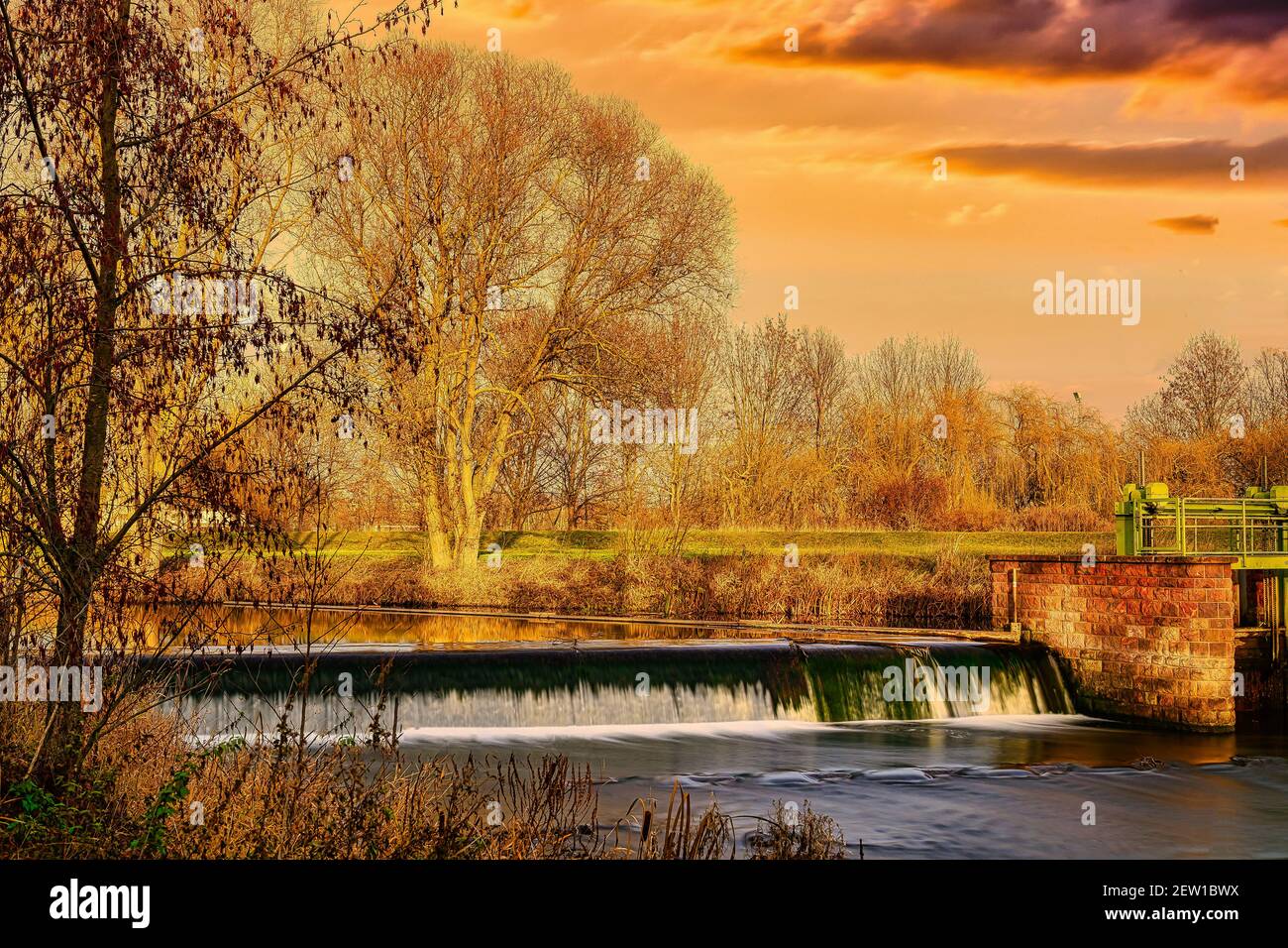 Weir stream hi-res stock photography and images - Alamy