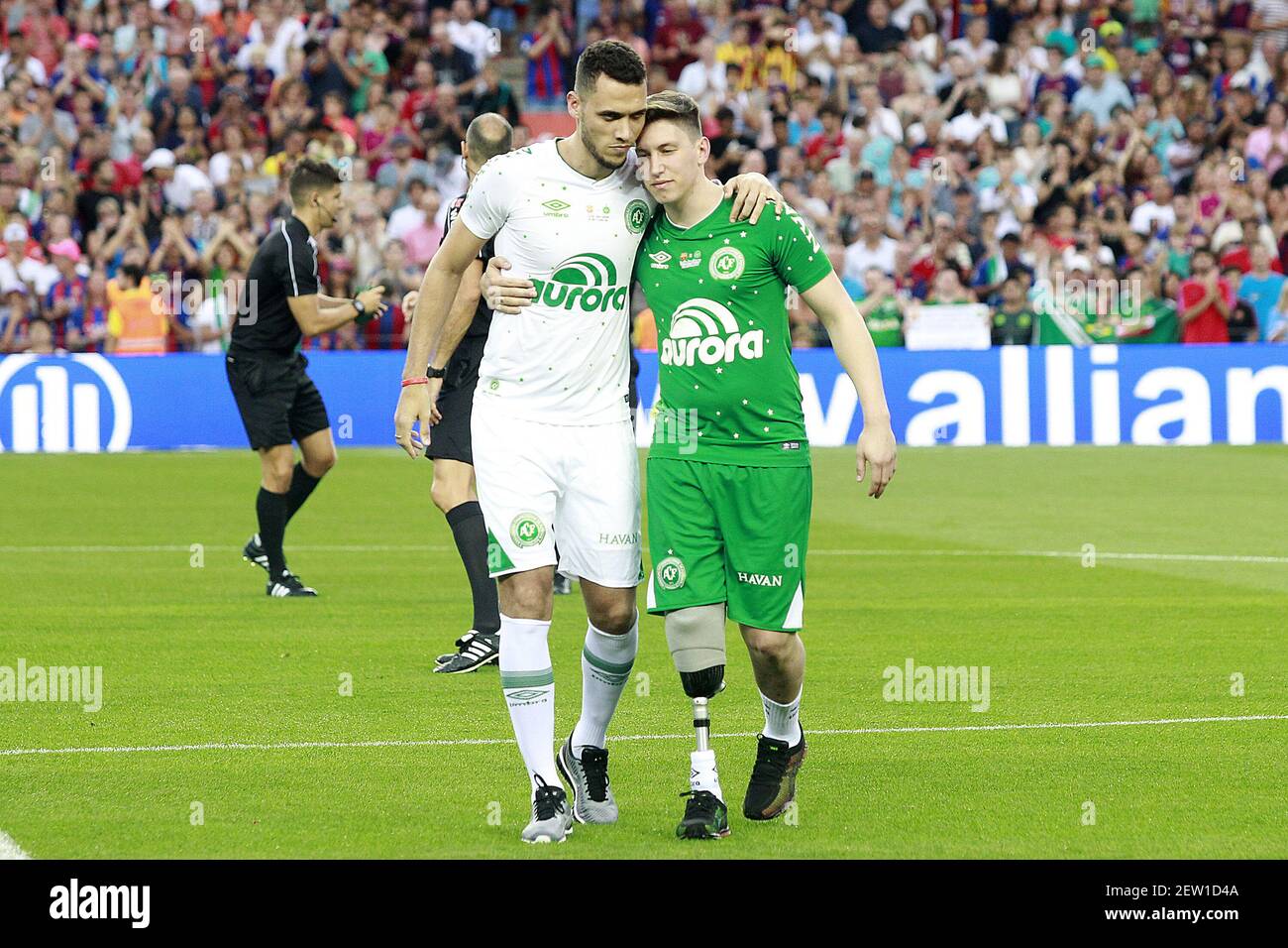 Chapecoense's surviving players of the air crash Jackson Follmann and ...