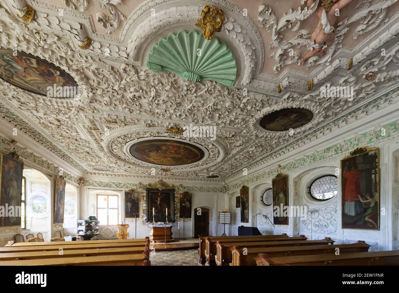Former monks refectory hi-res stock photography and images - Alamy