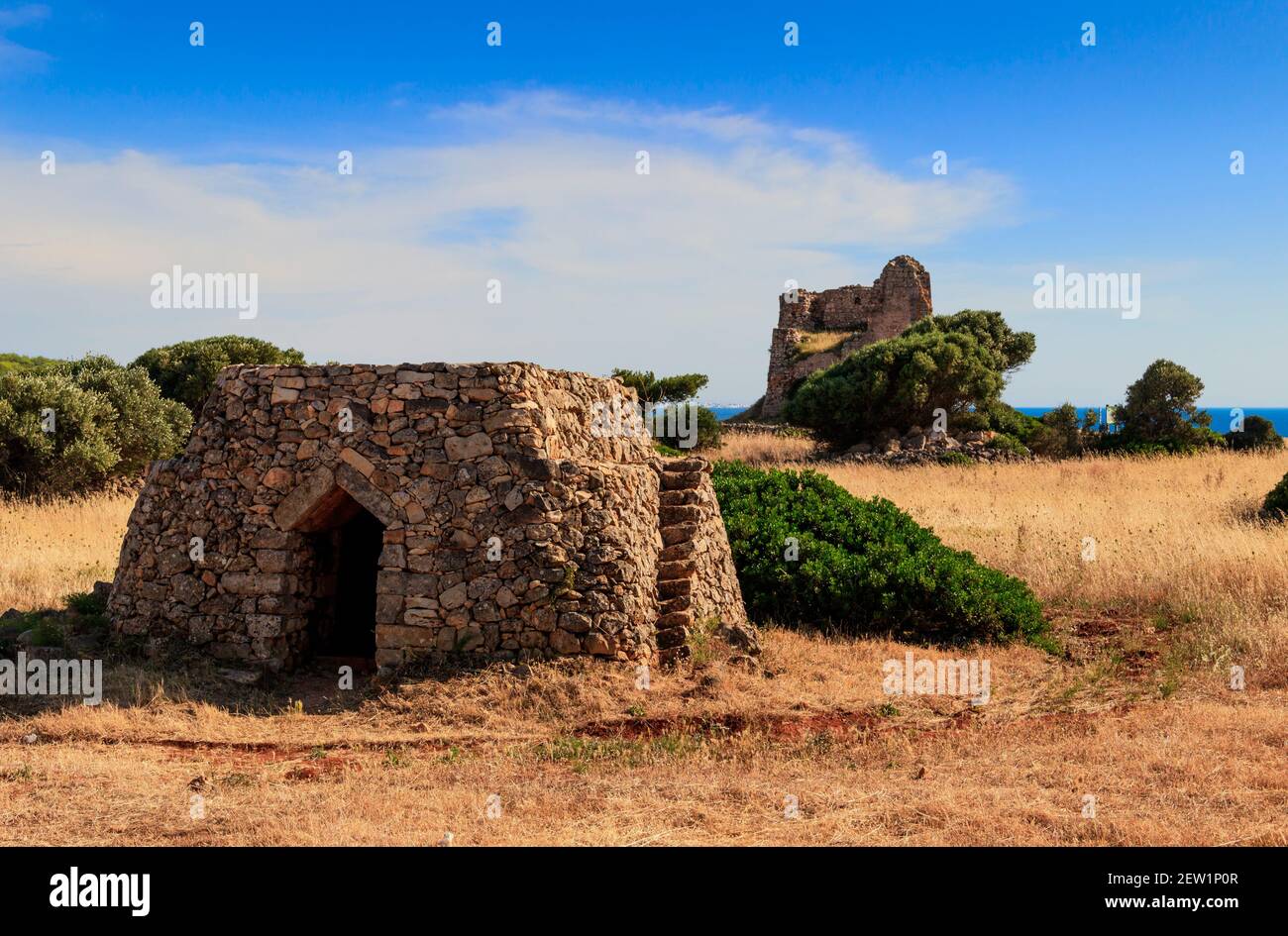 Trulli house hi-res stock photography and images - Alamy