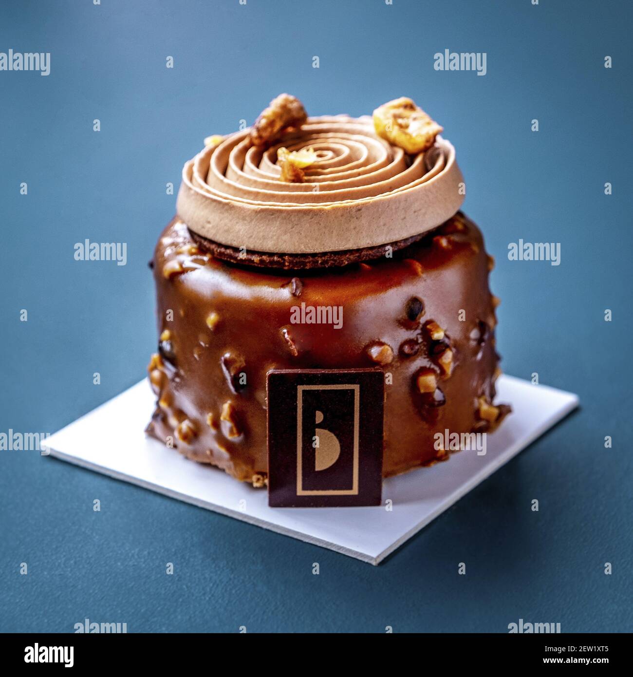 Chocolate still life hi-res stock photography and images - Alamy