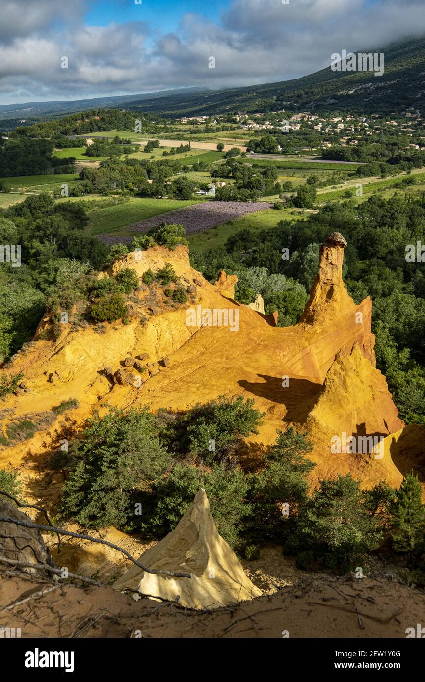 France, Vaucluse, Rustrel, Colorado Provencal Stock Photo - Alamy