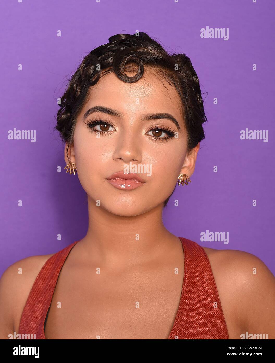 LOS ANGELES - AUGUST 13: Isabela Moner at FOX's 'Teen Choice 2017' at ...