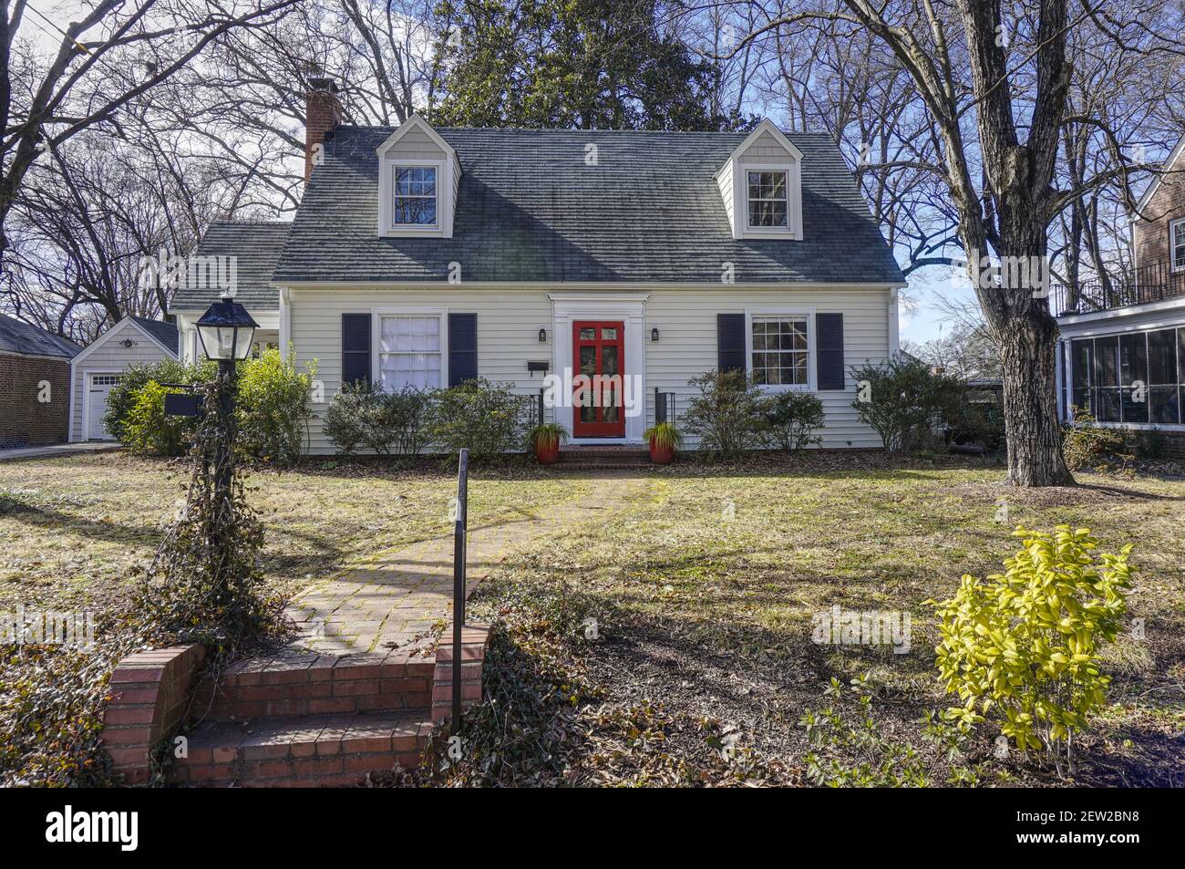 Exterior of suburban house from circa 1945 Stock Photo - Alamy