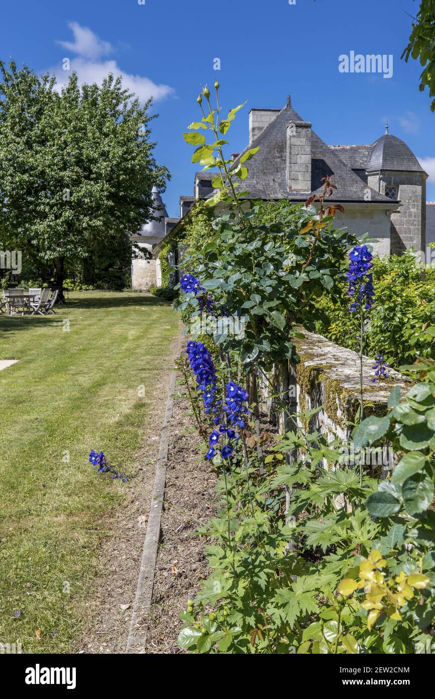 Early 16th century manor house hi-res stock photography and images - Alamy