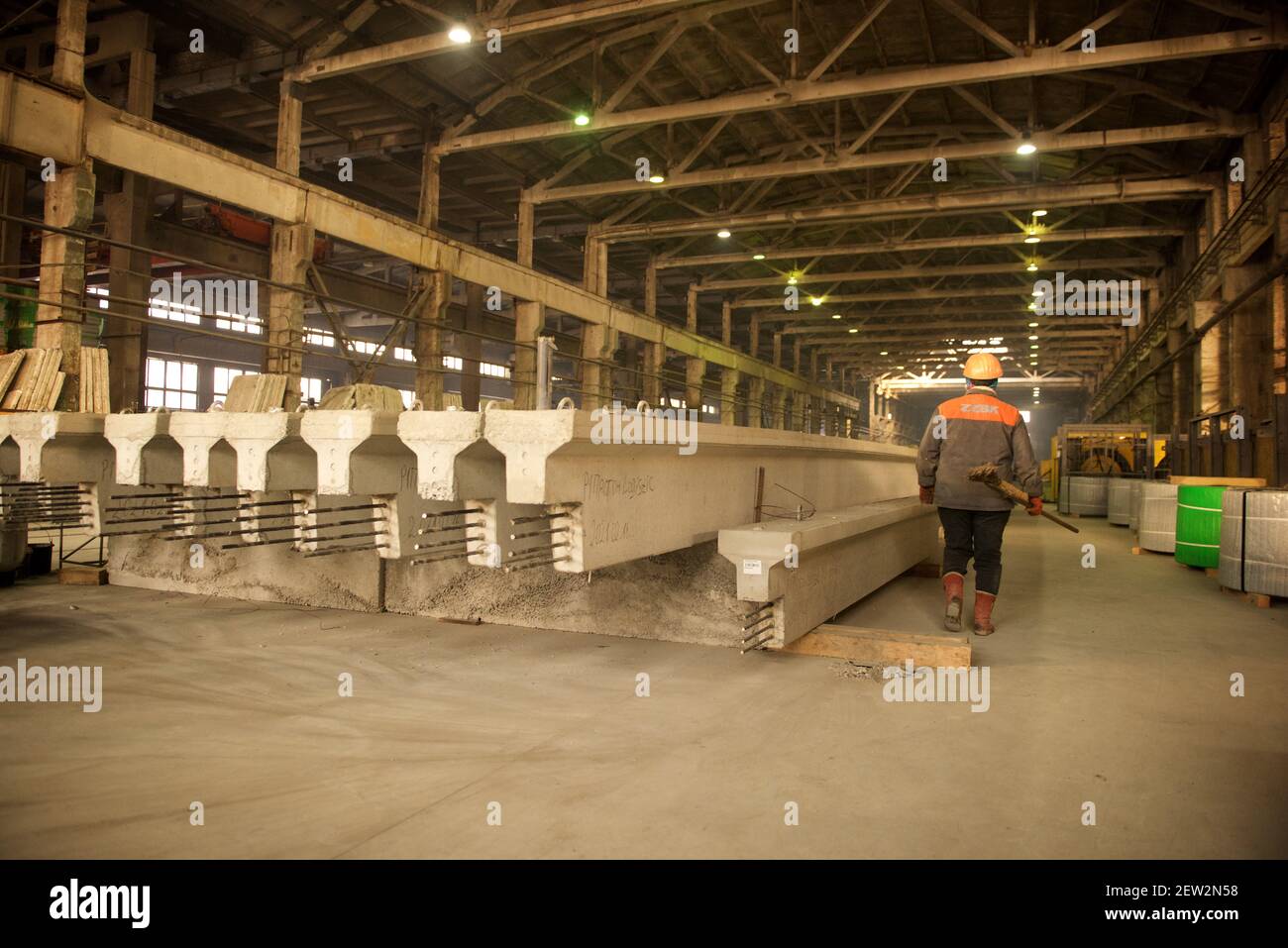 Precast reinforced concrete slab hi-res stock photography and images ...