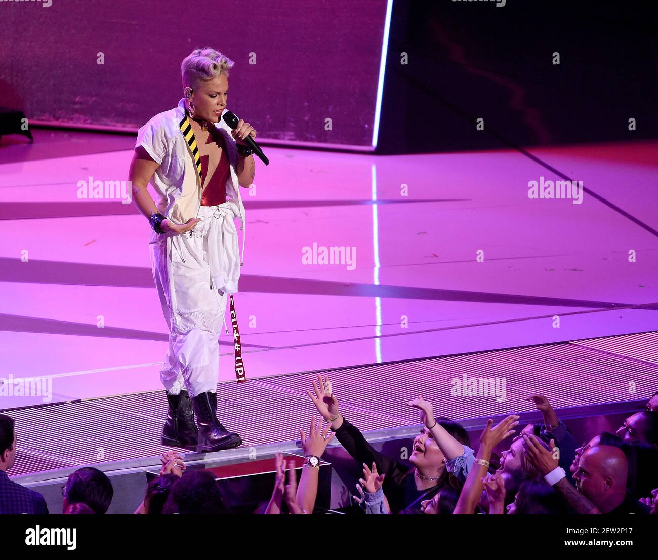 LOS ANGELES - AUGUST 27: Pink performs on the 2017 'MTV Video Music ...