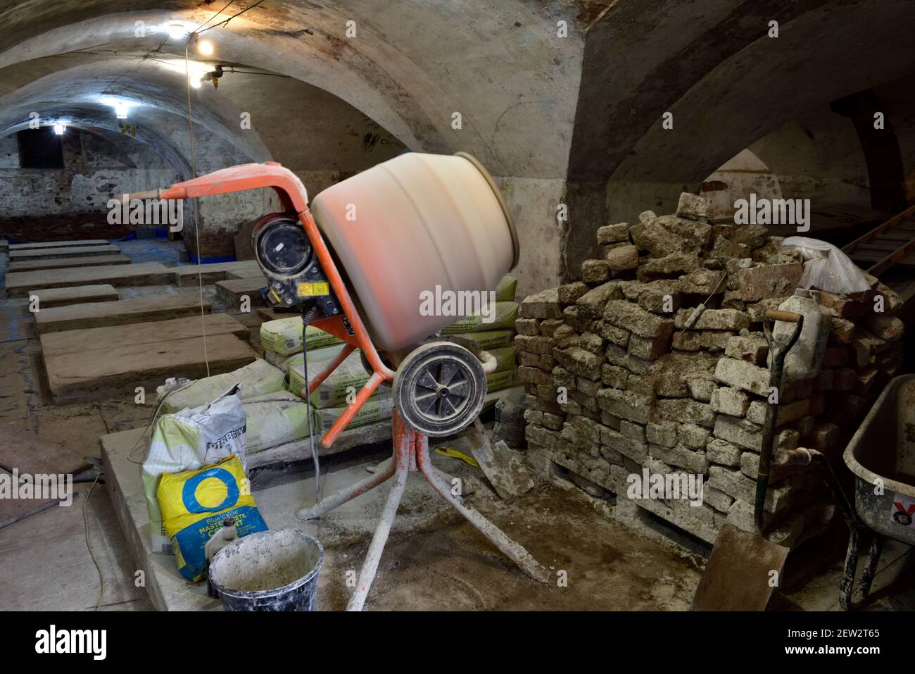 Cement bricks hi-res stock photography and images - Alamy