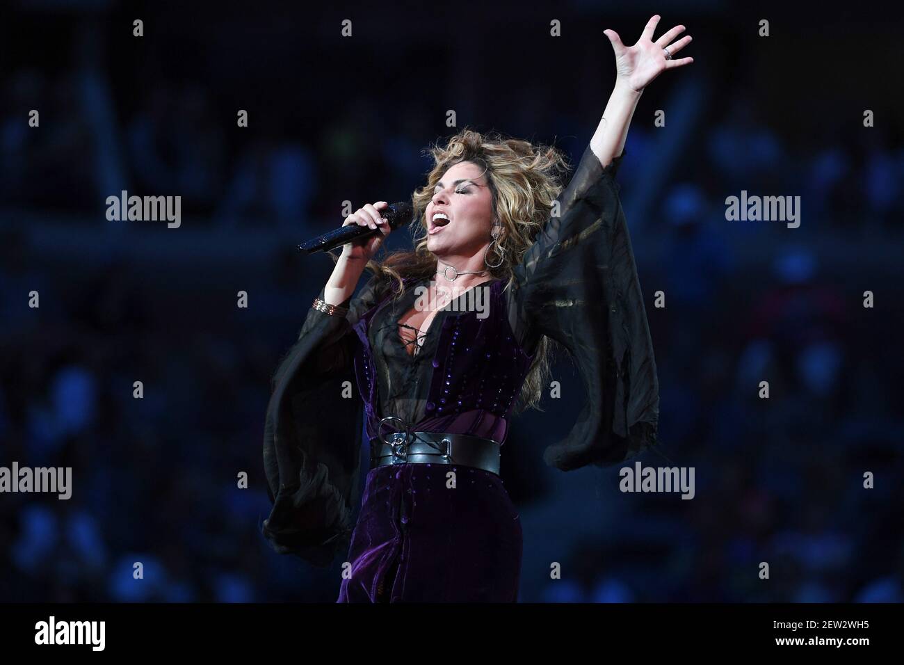 Singer Shania Twain performs in Arthur Ashe Stadium during the USTA ...