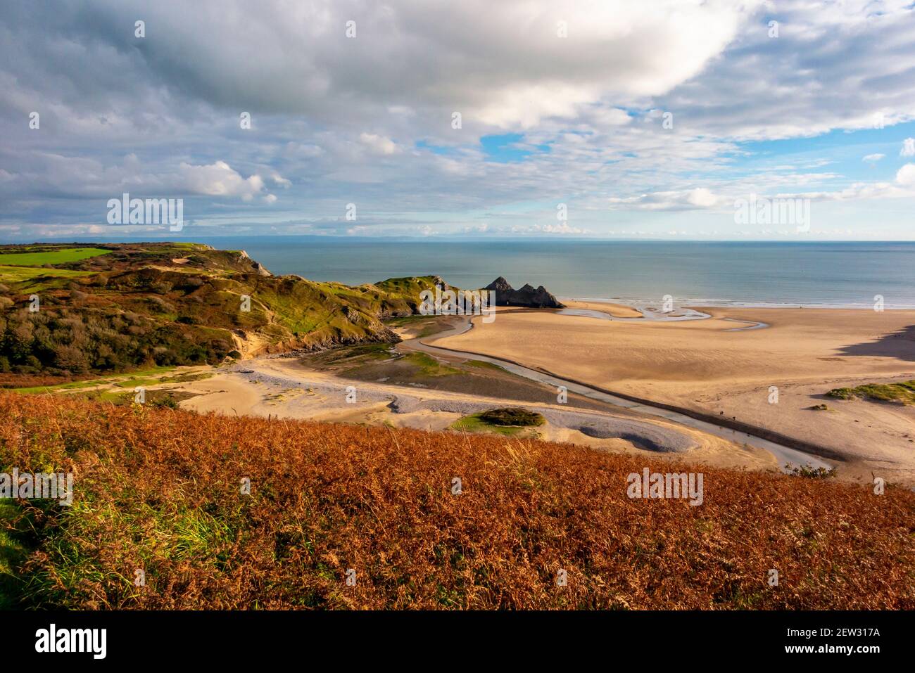 Wales three cliffs bay hi-res stock photography and images - Alamy