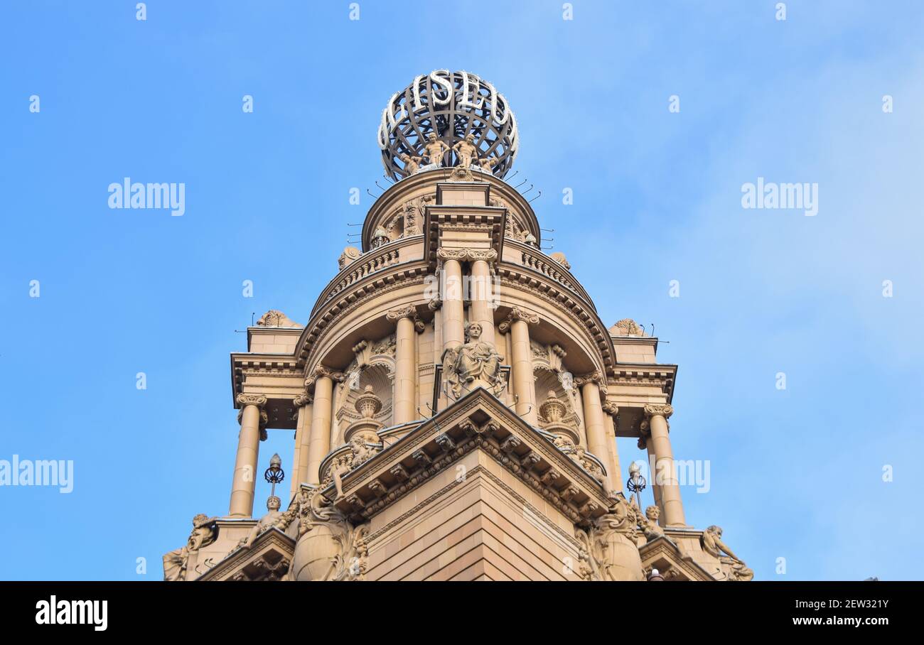 Piccadilly Theatre Exterior High Resolution Stock Photography and Images - Alamy
