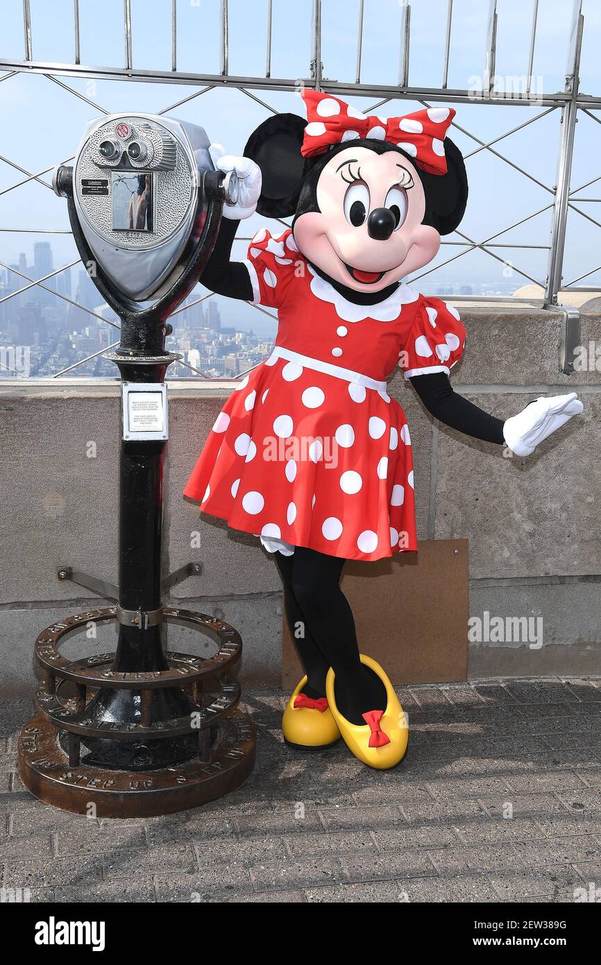 Minnie Mouse takes NYC by visiting the Empire State Building to kick ...