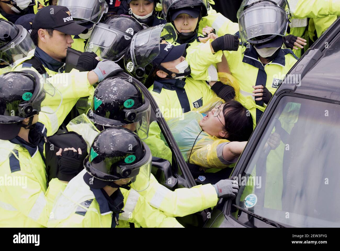 7 September 2017 - Seongju, South korea : South korean protester arrest ...