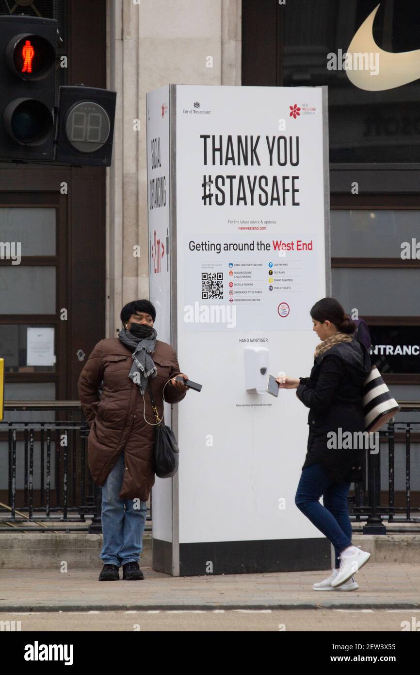 Stay safe sign hi-res stock photography and images - Alamy