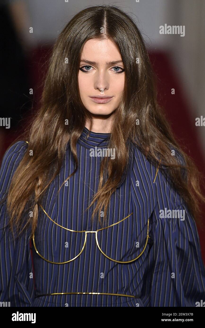 Model Iris Lie walks on the runway during the Jill Stuart Fashion show ...