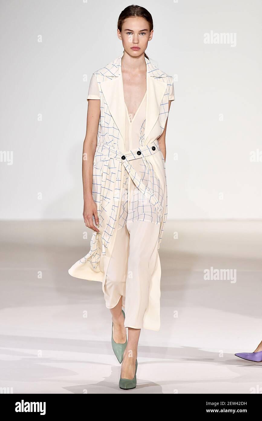 Model Lex Herl walks on the runway during Victoria Beckham Fashion show ...