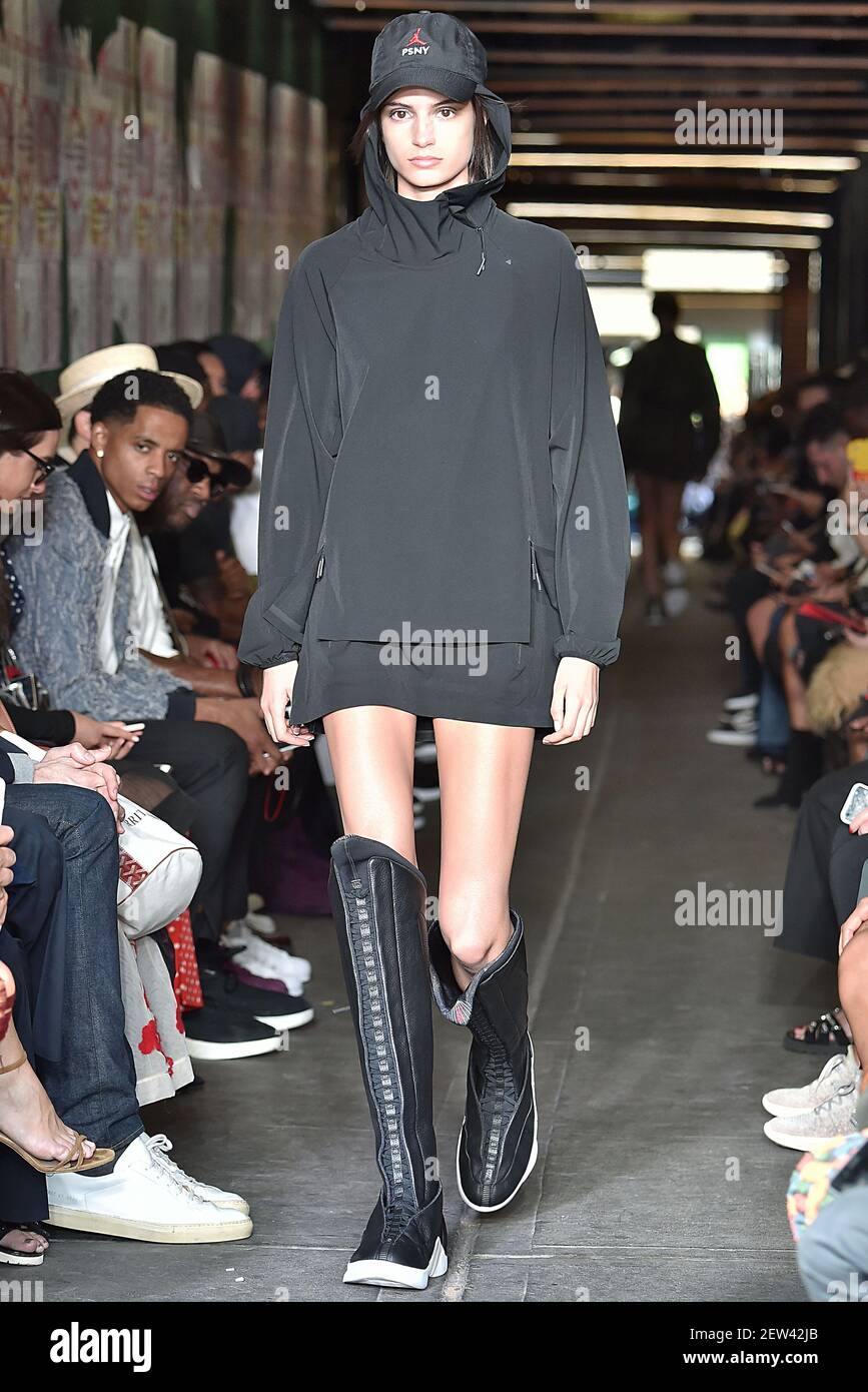 Model Nuria Rothschild walks on the runway during the Public School ...