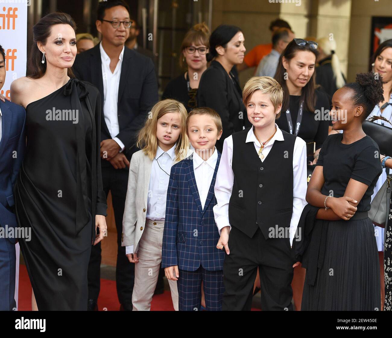 L R Angelina Jolie Vivienne Marcheline Jolie Pitt Knox Leon Jolie