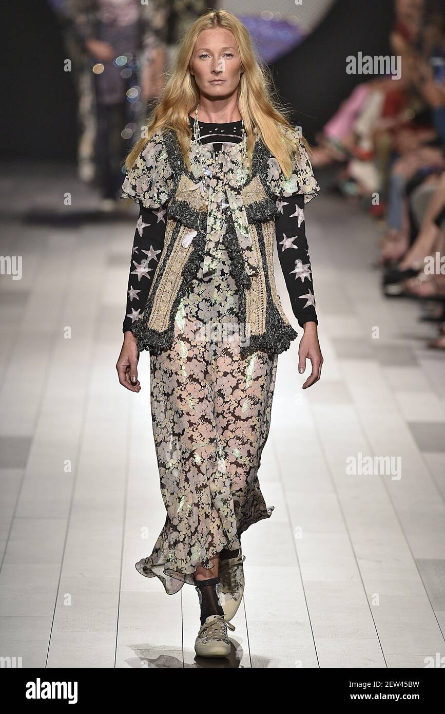 Maggie Rizer walks on the runway during the Anna Sui Fashion Show at ...