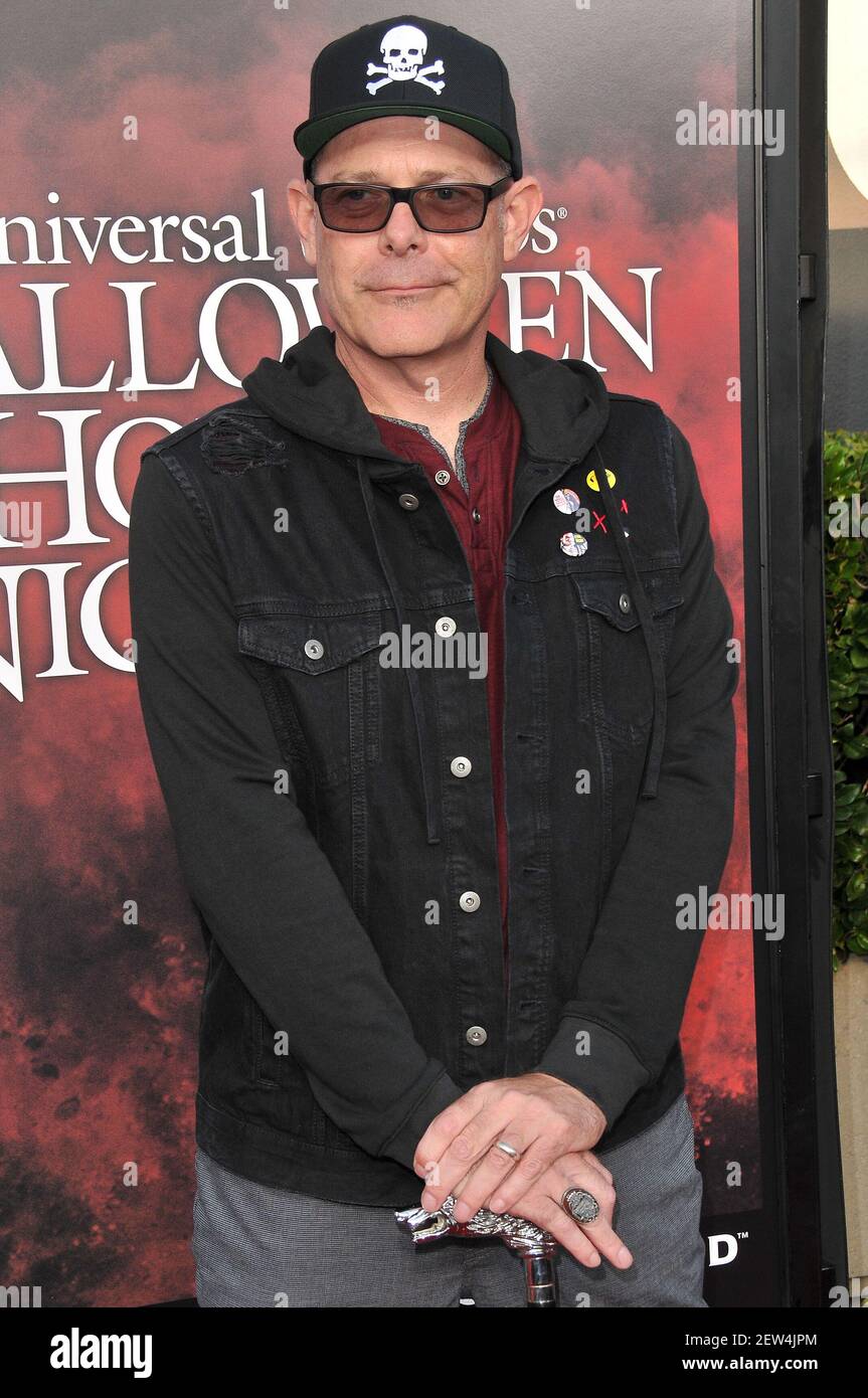 John Murdy arrives at the Universal Studios Halloween Horror Nights ...
