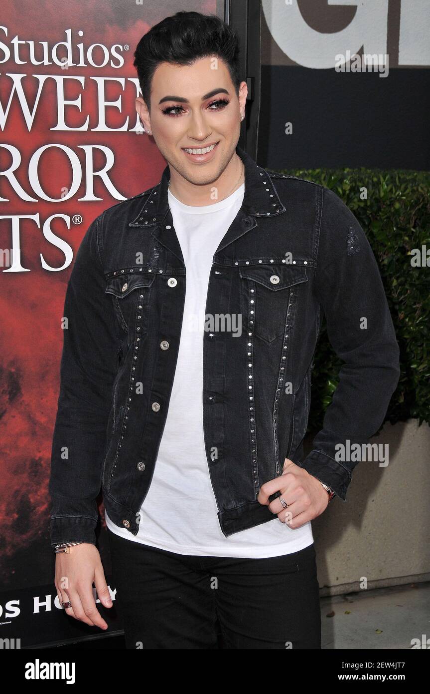 Manny Gutierrez arrives at the Universal Studios Halloween Horror ...