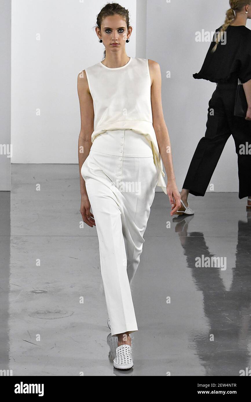 Model Sarah Berger walks on the runway during the Ports 1961 Fashion ...