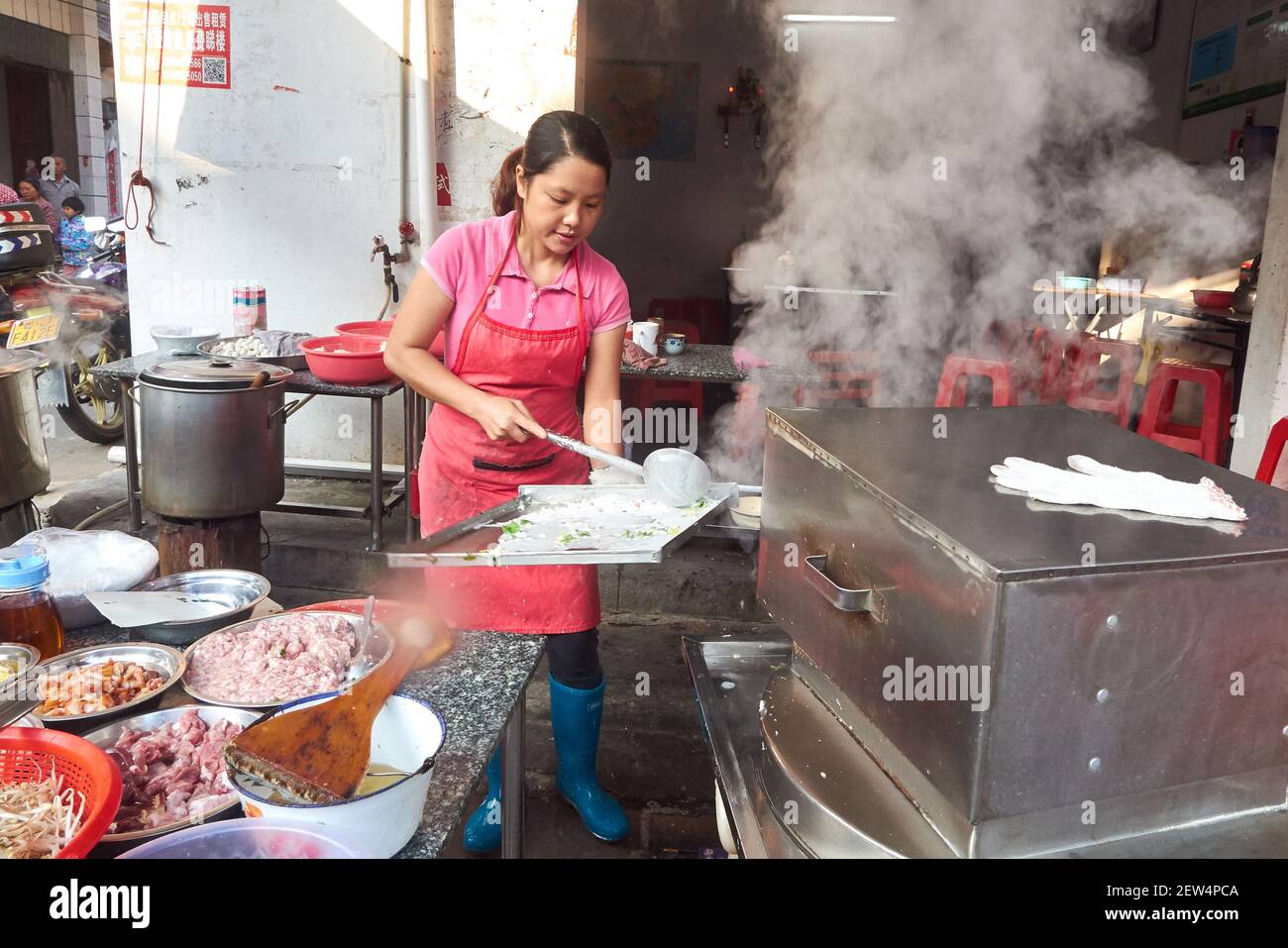 Street food vendor in Chikan old town, Kaiping China Stock Photo - Alamy