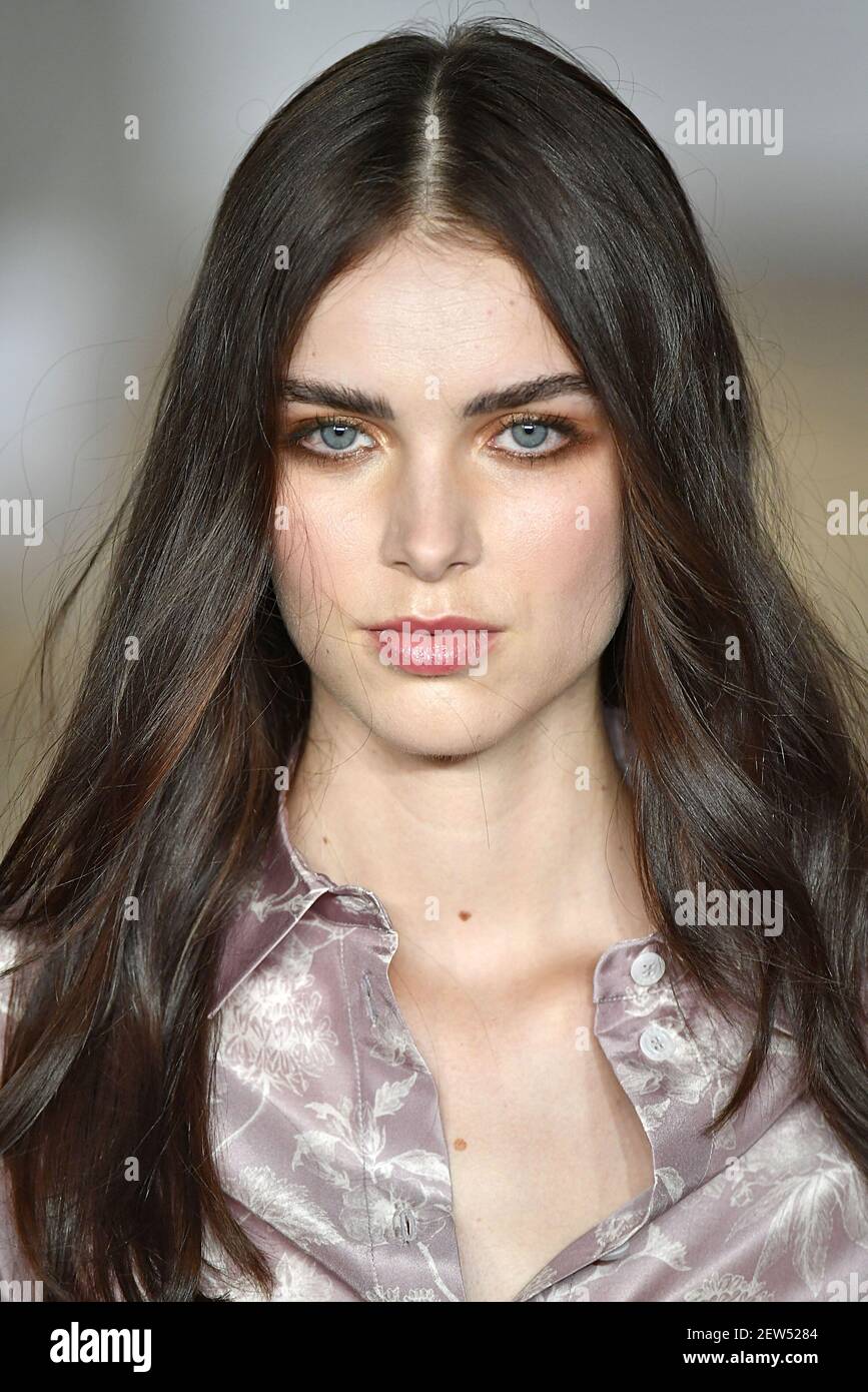 Model Sanne de Roo walks on the runway during the Daks Fashion Show ...