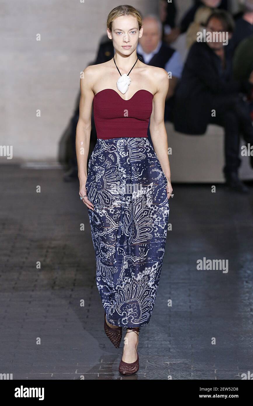 Model Hannah Ferguson walks on the runway during the Roland Mouret ...