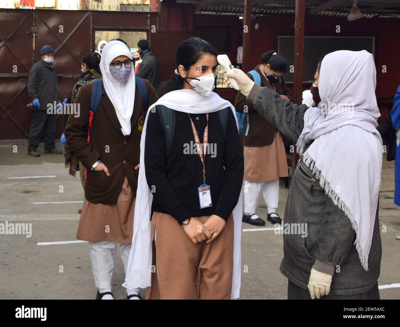 Muslim burqa classroom hi-res stock photography and images - Alamy