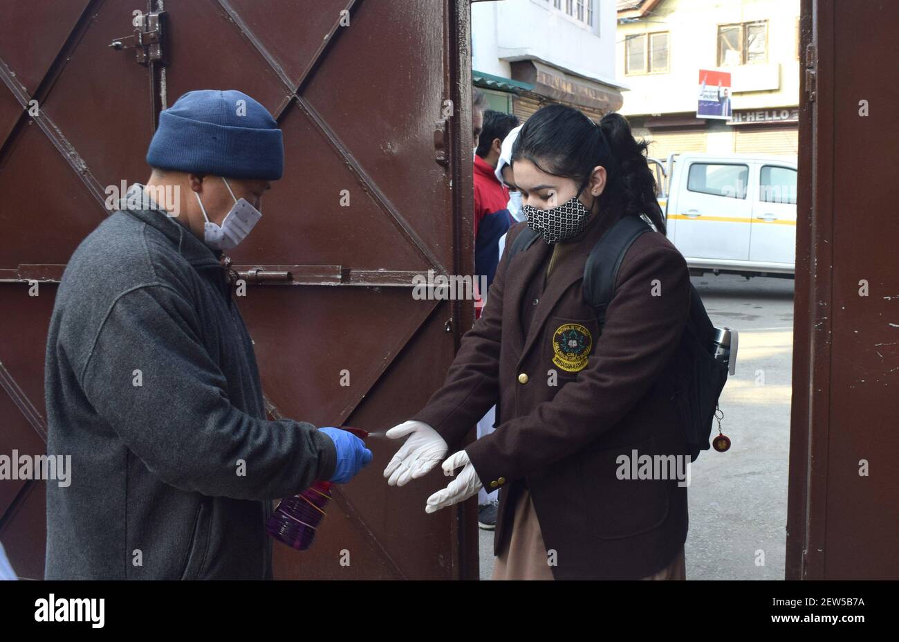 Muslim burqa classroom hi-res stock photography and images - Alamy