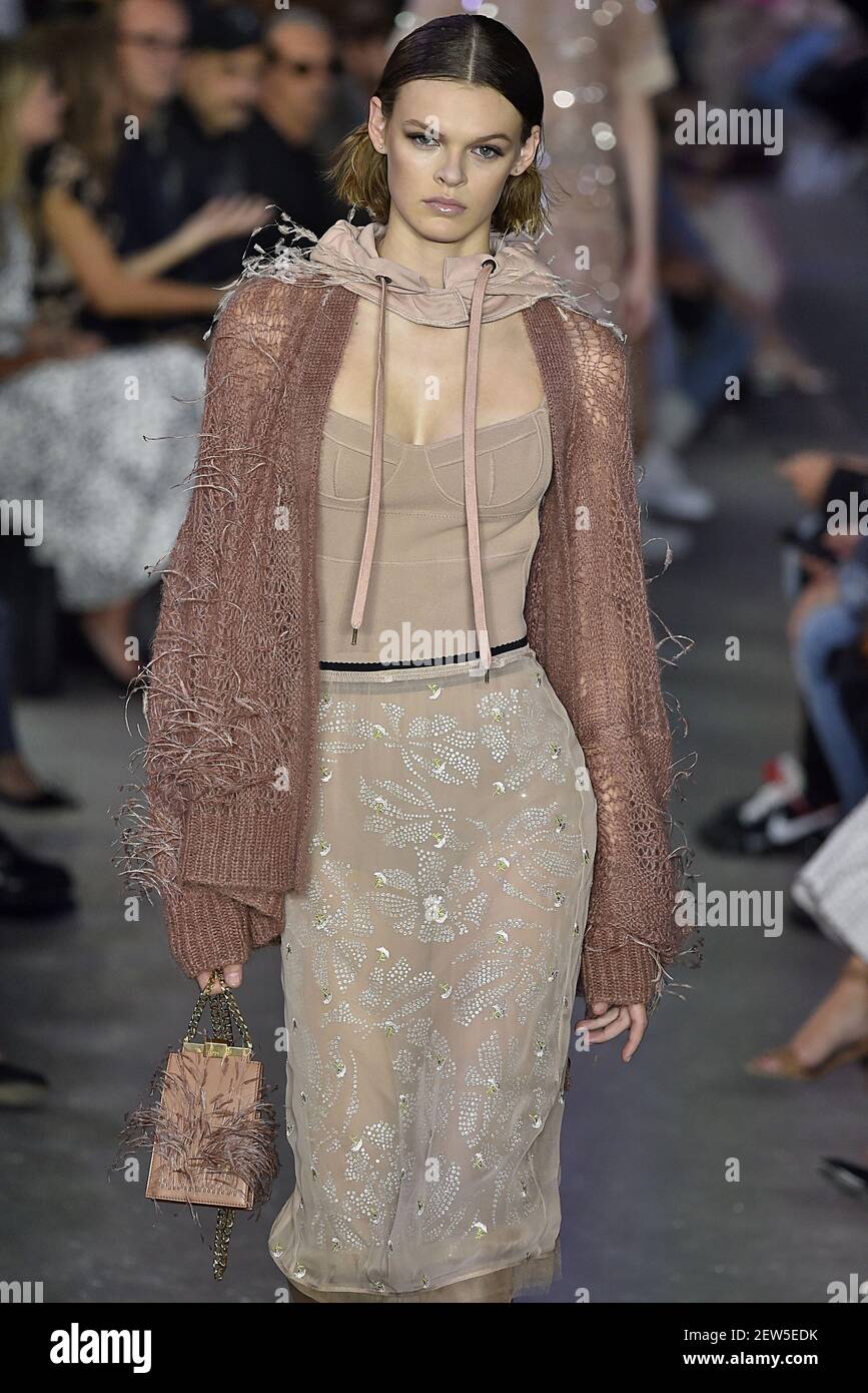 Model Cara Taylor walks on the runway during the No.21 Fashion Show ...