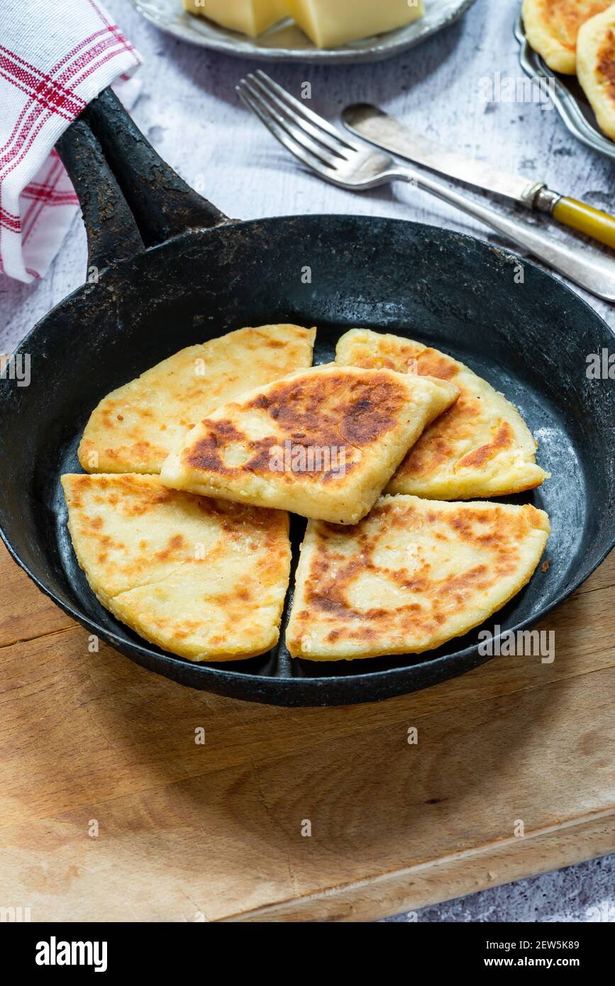 Traditional Scottish tattie scones Stock Photo - Alamy