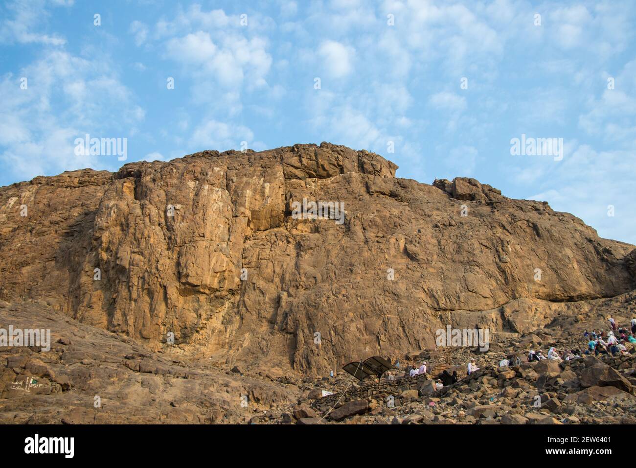 Place of first revelation to Prophet Muhammad. Muslim pilgrims climb ...