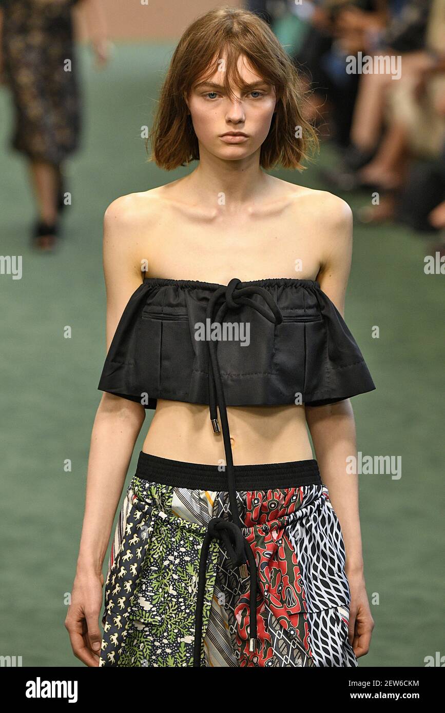 Model Fran Summers walks on the runway during the Carven Fashion Show ...