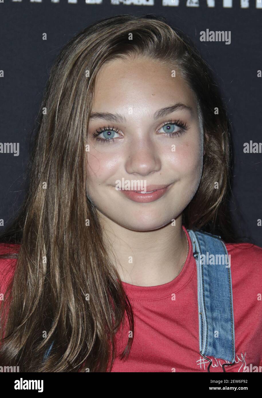 Maddie Ziegler at the Knott's Scary Farm And Instagram's Celebrity ...
