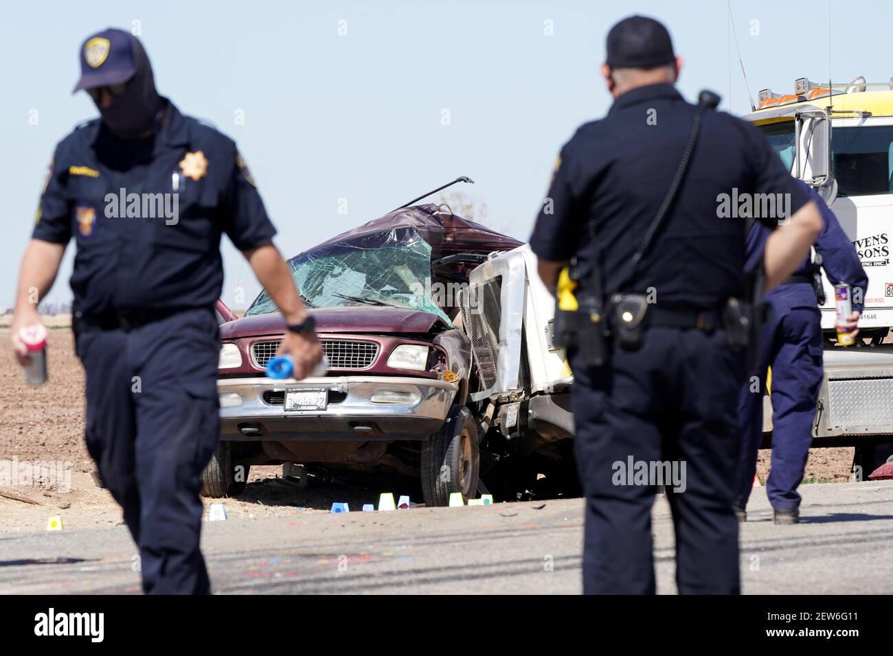 Investigation teams hi-res stock photography and images - Alamy