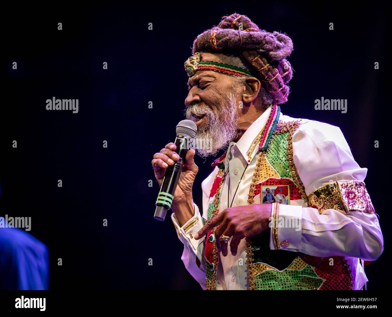 Rastafari house hi-res stock photography and images - Alamy