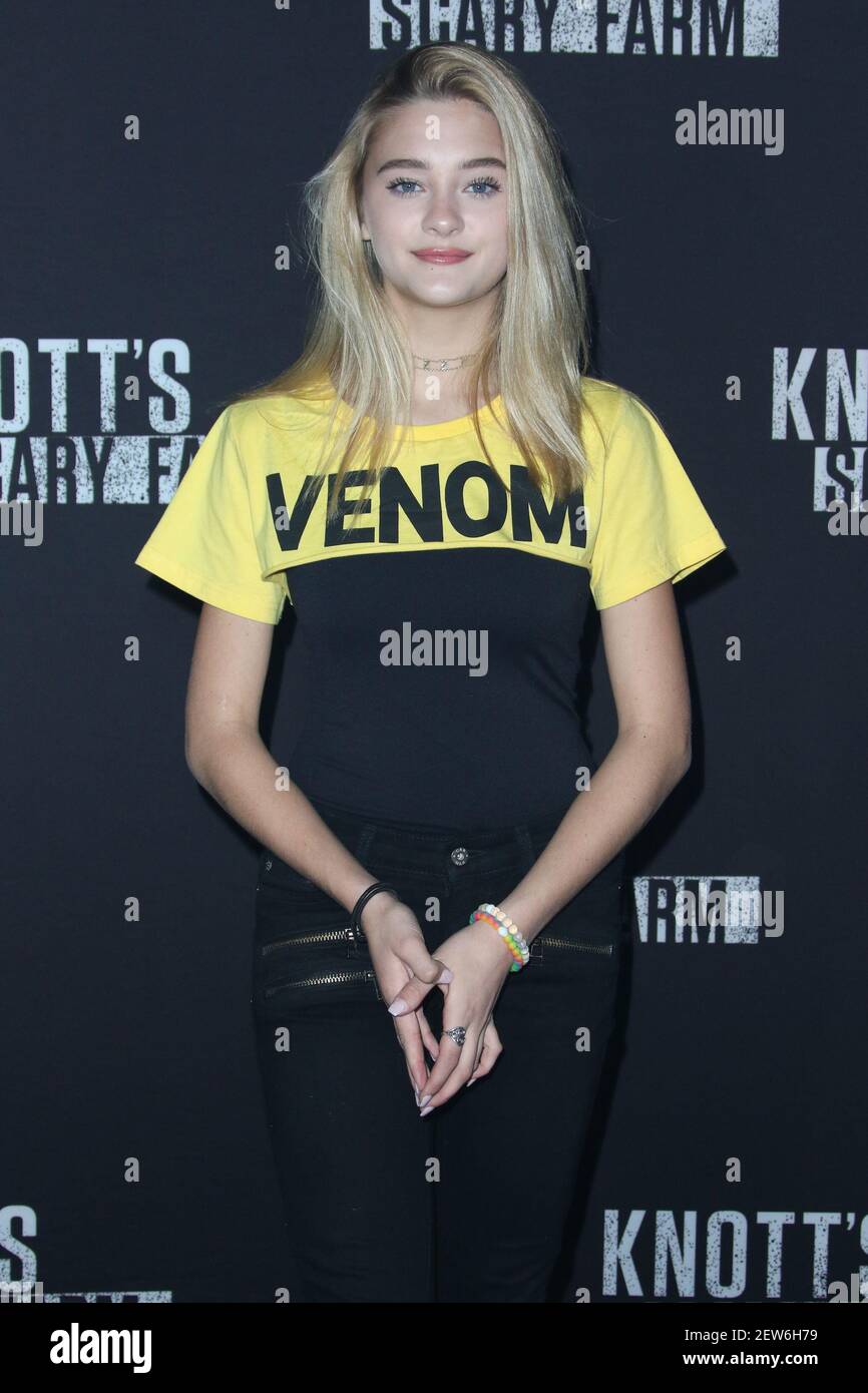 Lizzy Greene at the Knott's Scary Farm And Instagram's Celebrity Night ...