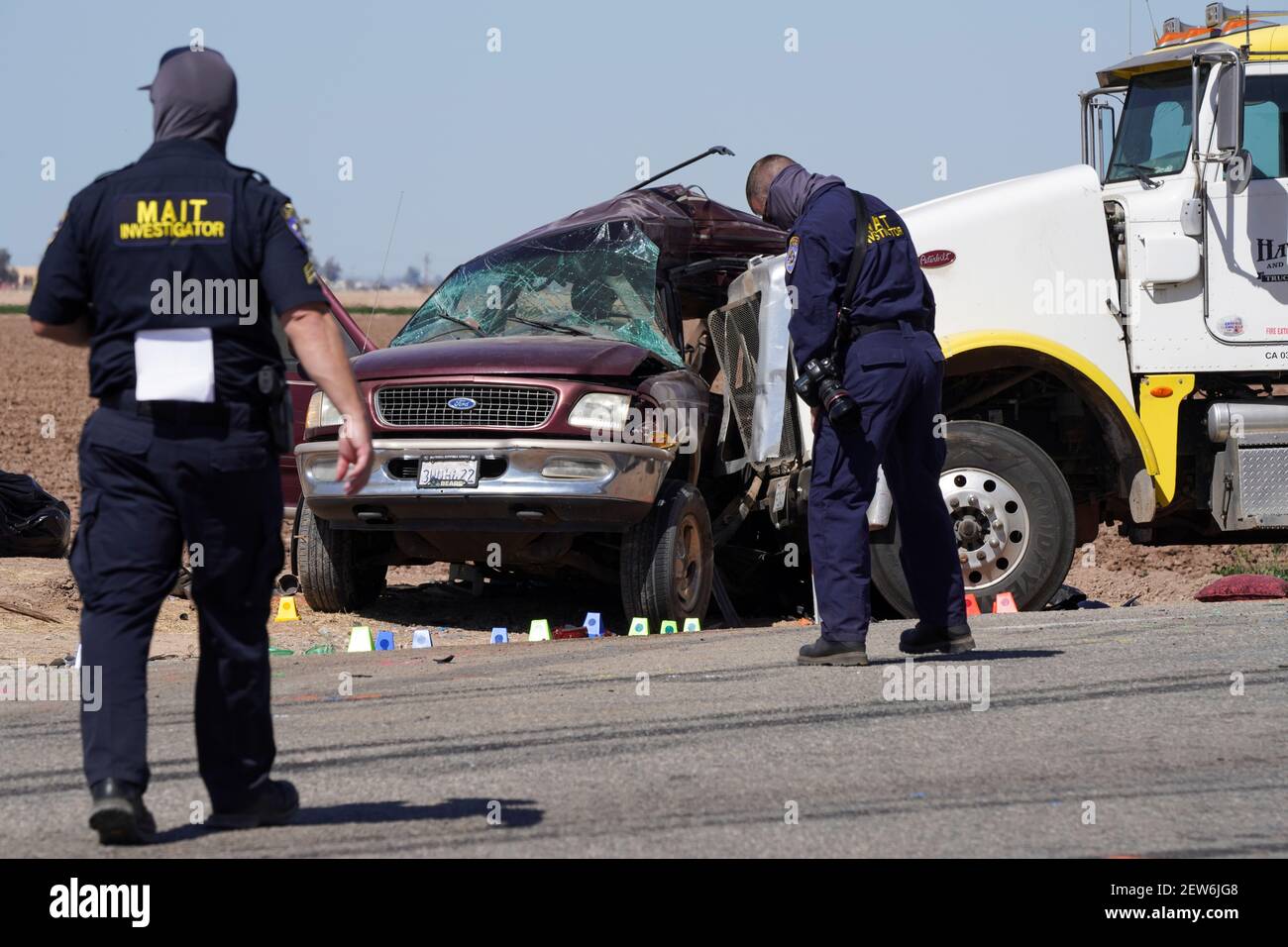 Tractor Trailer Accident High Resolution Stock Photography and Images ...