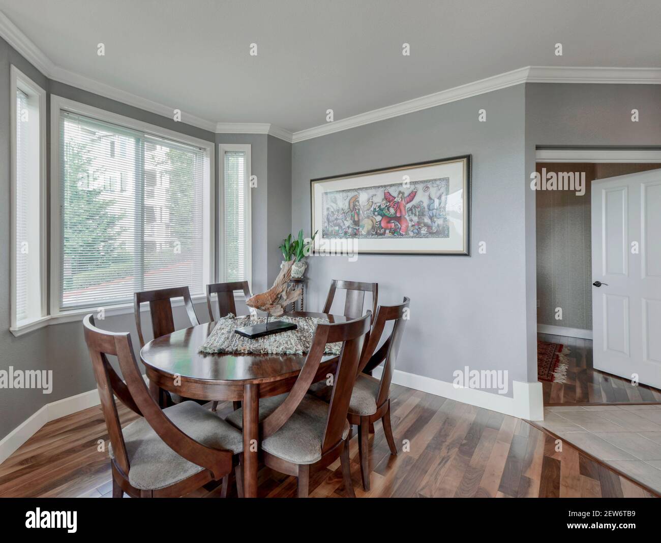 Modern residential dining room interior Stock Photo - Alamy