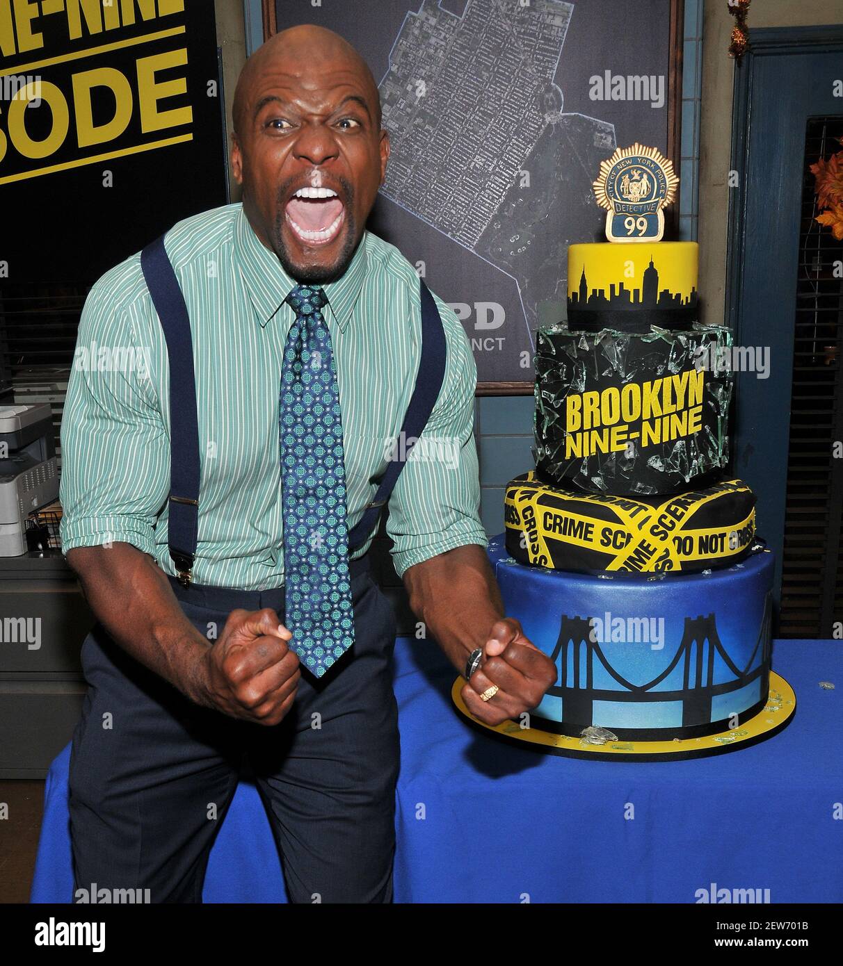 Cbs television studio set hi-res stock photography and images - Alamy