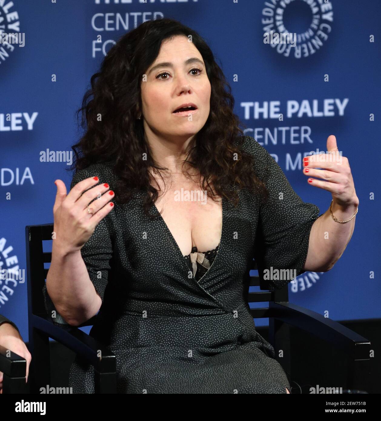 NEW YORK - OCTOBER 7: Actress Alex Borstein attends the PaleyFest event ...